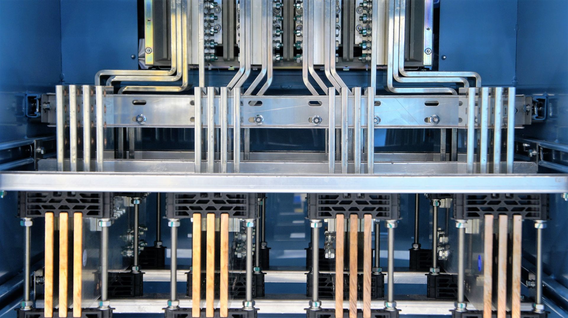 Busbar Design & Installation UK | A&T Enclosures Limited | A & T ...