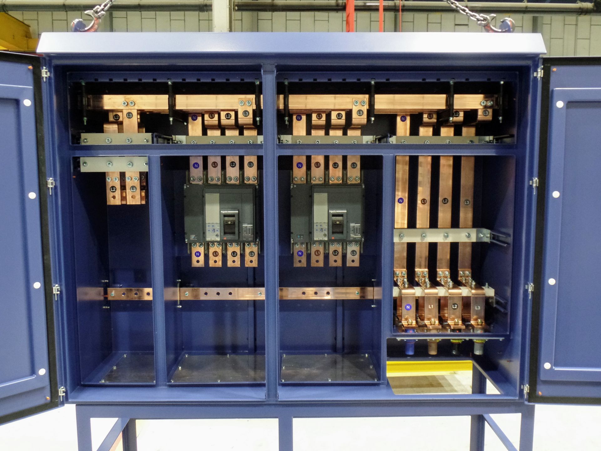 Busbar Design & Installation UK | A&T Enclosures Limited | A & T ...